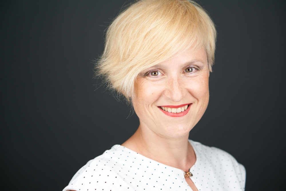 E-knjige kako monetizirati svoje znanje na spletu – Mojca Korelc